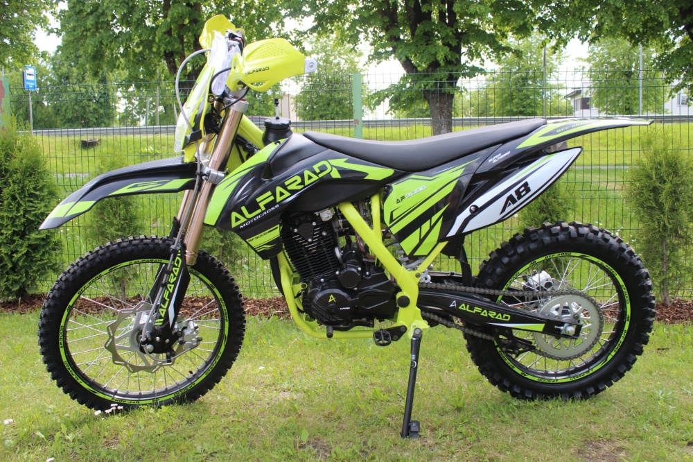 Motocikls Alfarad A8 Af300G 21/18", Motocikli, Moto tehnika un ...